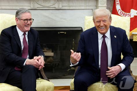 스타머 열일 했다 칭찬한 트럼프…英 언론 관세면제 가능성