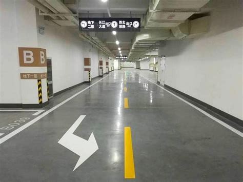金刚砂地坪开裂修补方案