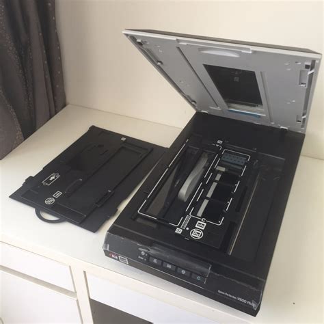 Epson Perfection V600 Photo Scanner With 35 120 Film Holder Computers