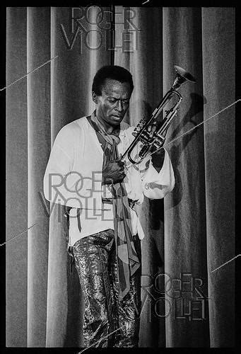 Roger Viollet Photo Agency Since 1938