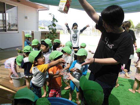 楽しい水遊び クラススナップ松山市立 浮穴保育園