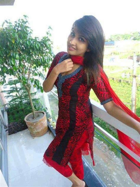 Latest Fashion And Styles Beautiful Modern Pakistani Cute Desi Girls
