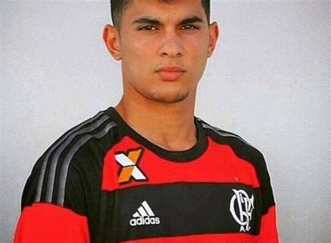 À La Découverte De Rayane Belaid Ancien Joueur Du Championnat Brésilien