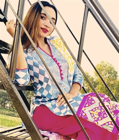 Mamir Dudh Choti মামির ব্লউজের বোতাম খুলে দুধ খাচ্ছি Bangla Panu Golpo