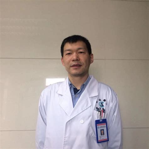 症状及患病时长：阴茎红斑，发现一个月未消退；一个月前诊断为包皮龟头炎，用了一段时间抗生素后炎症好转，但红斑不退 就医及用药情况：如上 需要解答