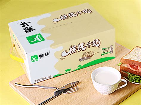 利乐枕和百利包区别 伊利利乐枕 百利包图片 大山谷图库