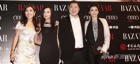 图文：bazaar明星慈善夜红毯 明星合影照影音娱乐新浪网