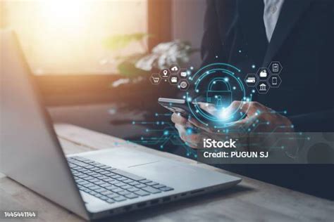 기술 사이버 보안 인터넷 및 네트워킹 시스템을위한 사용자 이름 및 암호 정보 및 암호화 개인 감시 구매에 대한 스톡 사진 및 기타 이미지 Istock