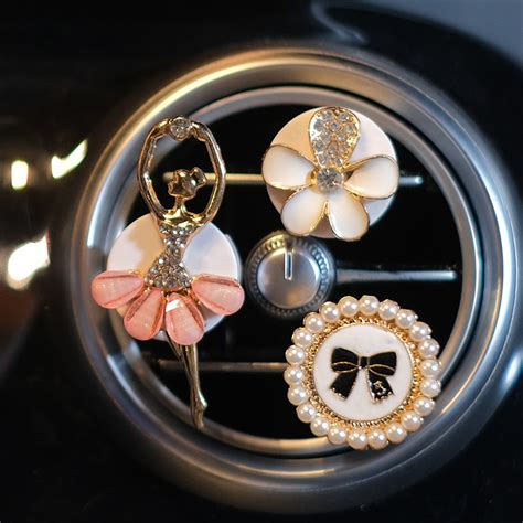 Badu Bg Сладко анимационно танцуващо момиче Въздушен изход Ароматерапевтични щипки Освежител за