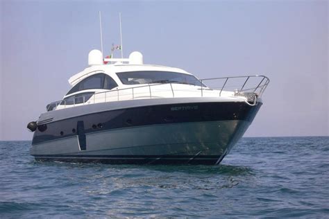 Luxury Motor Boat Rental Portimão PT PERSHING Yacht Sailo