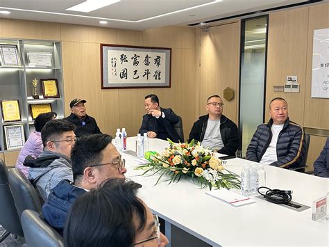 外交部原部长李肇星携夫人做客赫韬建设，点赞民营企业的发展和创新精神