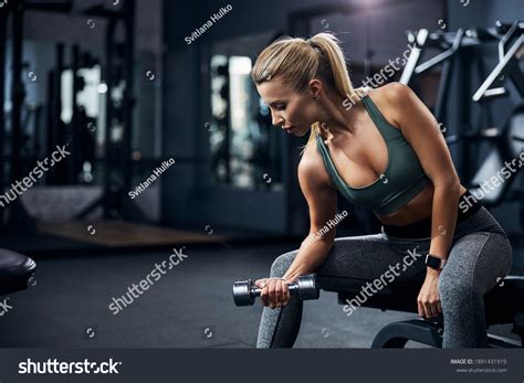 1 101 Woman Doing Bicep Curls Images Stock Photos Vectors Shutterstock