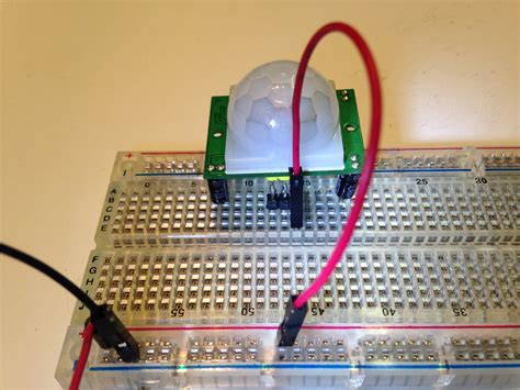 Simple Arduino Pir Motion Detector Module Demo 5 Steps Instructables