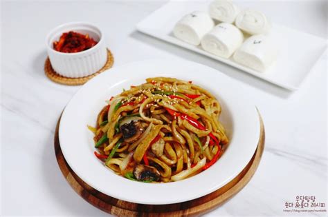 매콤 어묵잡채 만드는 법 간단한 원팬 어묵고추 잡채만들기