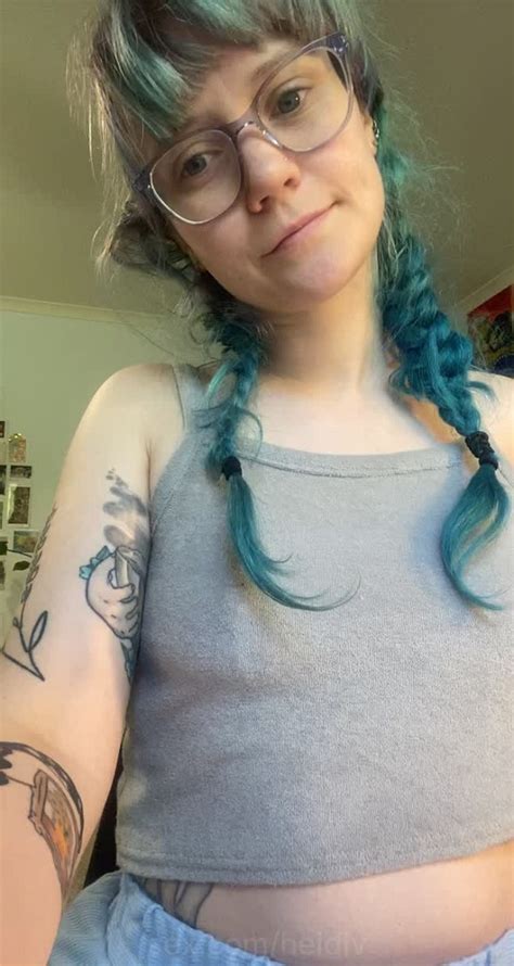 Heidiv Play With My Nipples😉 Tits Nipples Tattoo Glasses