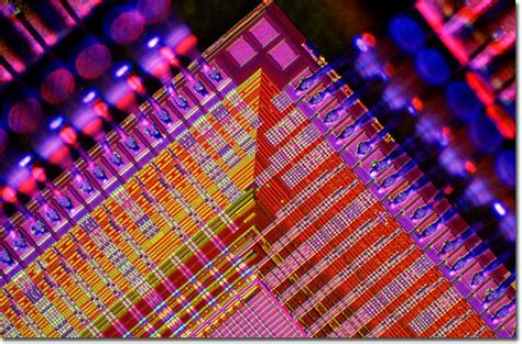 Molecular Expressions Chip Shots Mips Integrated Circuits R10000