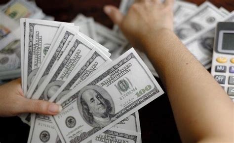 Quito Mujer Aprovecha Su Cargo En Empresa Dedicada A La Bolsa De