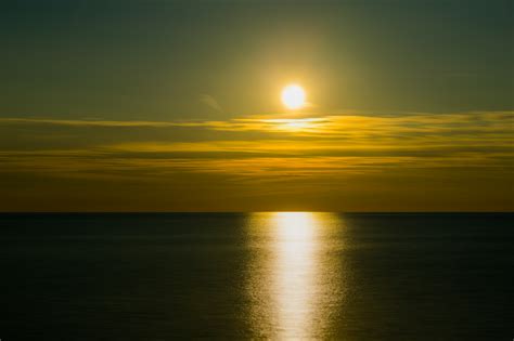 무료 이미지 바다 대양 수평선 태양 해돋이 일몰 햇빛 아침 웨이브 새벽 분위기 황혼 신병 저녁 반사 낭만적 인 배경 이미지 구름