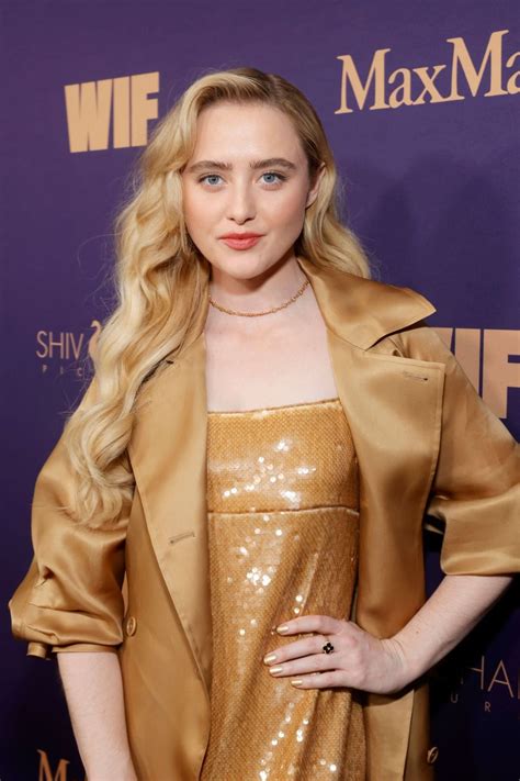 Kathryn Newton Hot