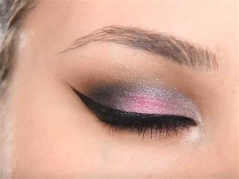 Navy Blue And Silver Smokey Eye