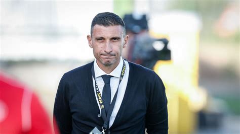 Светослав Петров Ако си мислим че всичко е супер по добре да приключваме