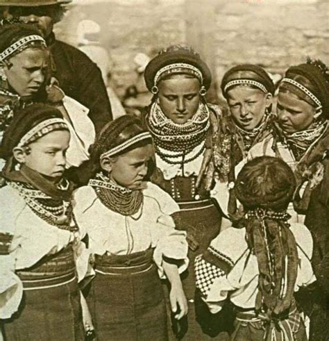 Як жили українці 100 років тому 60 унікальних старовинних фото