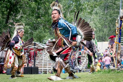 Lambiance Est à La Fête Au Pow Wow De Kahnawake Tva Nouvelles