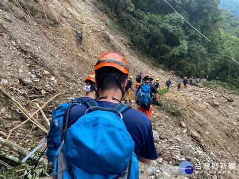 新北快搜踏破險阻 深入南投縣仁愛鄉平和村