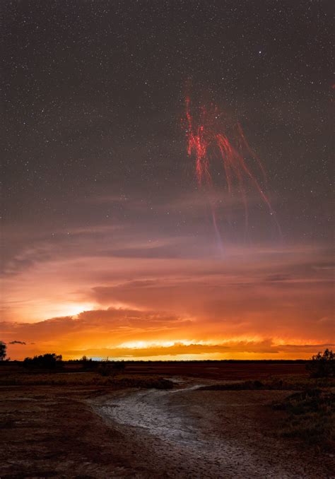 Red Sprites Photographing A Rare Phenomenon Australian Geographic