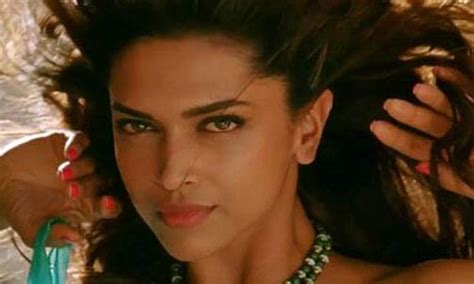Deepika Padukone Voted Sexiest Woman In The World Red Hot News Zee News