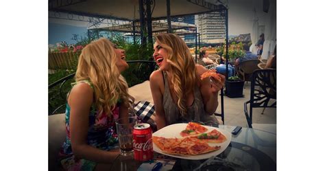 След краха с Рачков Игнатова се теши с колежката си