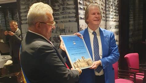 Ion Lungu A Mers La Paris Să I Ofere Lui Bernard Rossmann Titlul De