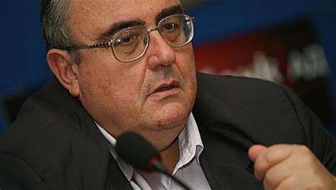 Мицкоски си бара идентитетот но нема да го найде во Брисел Фактор