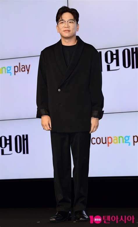 TEN포토 이적 부드러운 미소 텐아시아