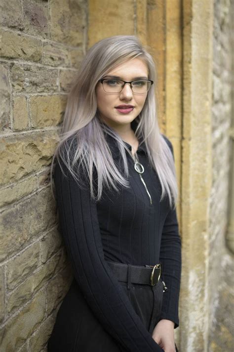 How To Dress Like A Cute And Cool Girl Nerd Panaprium