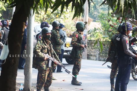 မြစ်ကြီးနားမြို့ ကျွန်းပင်သာရပ်ကွက်မှာ စစ်ကောင်စီကား တိုက်ခိုက်ခံရ Kachin News Group Kng