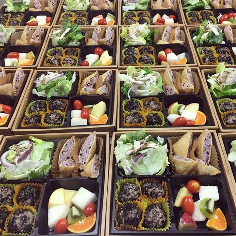 햇살힐링식당 여의도 햇살도시락 에서 서울역 으로 준비해드린 햇살피크닉도시락 입니다 4칸
