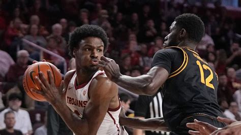 Синът на ЛеБрон Джеймс направи официален дебют за колежанския си отбор