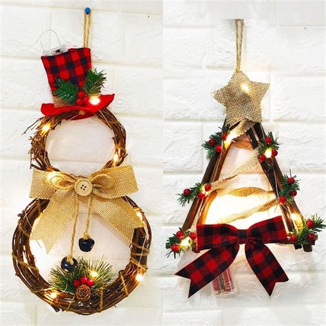 Badu Bg Висяща коледна украса с Led светлини и панделки в два модела Badu Bg