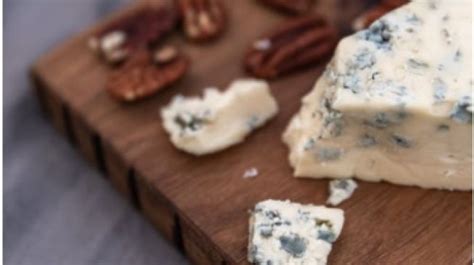 Mengenal Blue Cheese Keju Berjamur Yang Mahal