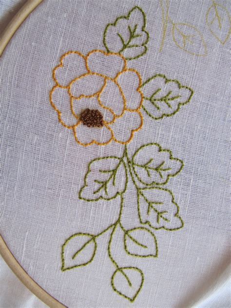Dibujos Para Bordar A Mano Manteles Imagui