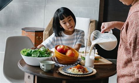 早餐來一杯 補充蛋白質》喝牛奶好，還是喝豆漿好？ 康健雜誌