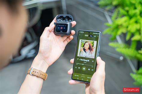 C Ng Chi M Ng Ng Chi C Tai Nghe C O C M N H Nh Ngo I Nh I N Tho I G P V A Ra M T T I