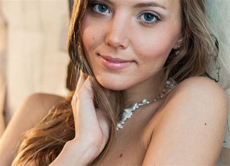 Lekker Ding Met Rood Haar En Grote Tieten In Lingerie Seks Met