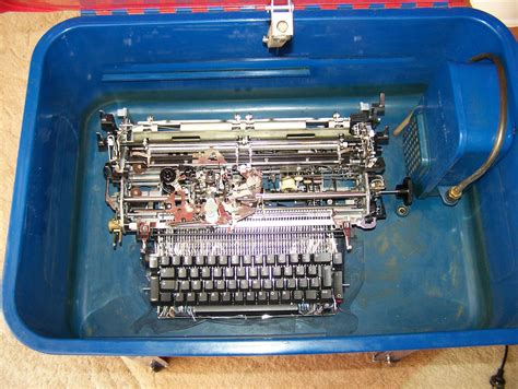 Oztypewriter Whats Odd About This Ibm Selectric Typewriter