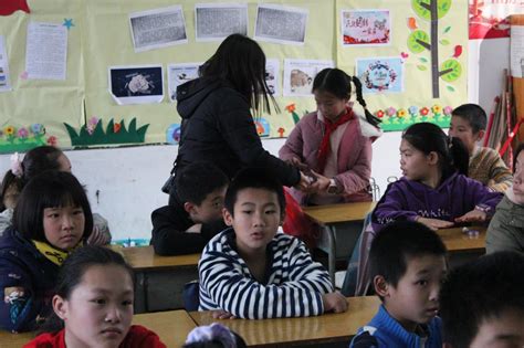 数字领航理学院前往桂林市汇通小学开展数学科普活动 理学院