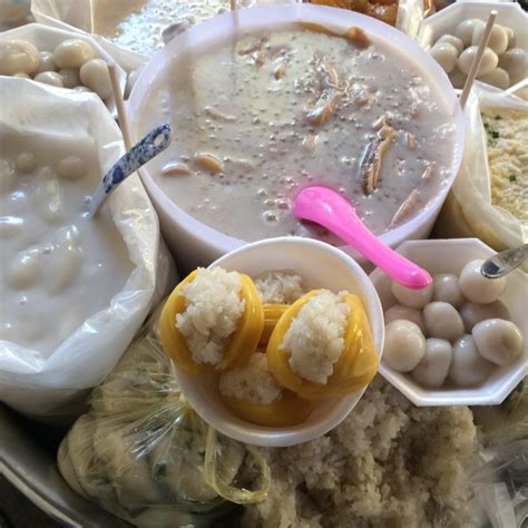 Nom Khmer នំខ្មែរ