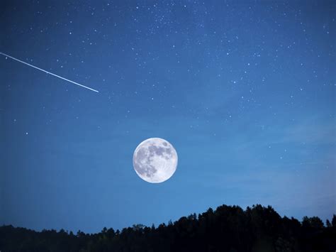 Метеорит навлезе в земната атмосфера над Букурещ Nova Bg