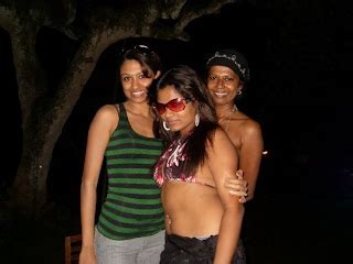Srilankan Chicks Hot Party In Sri Lanka Colombo