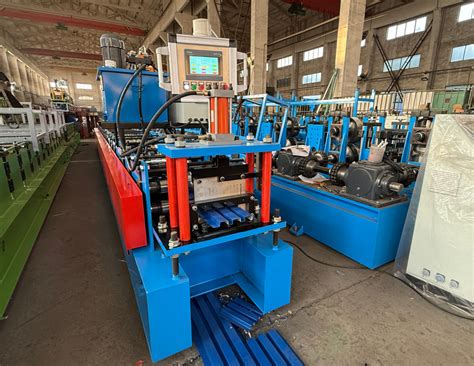 90 Degree Horizontal Hanging Board Wall Cladding Panel Roll Forming Machine